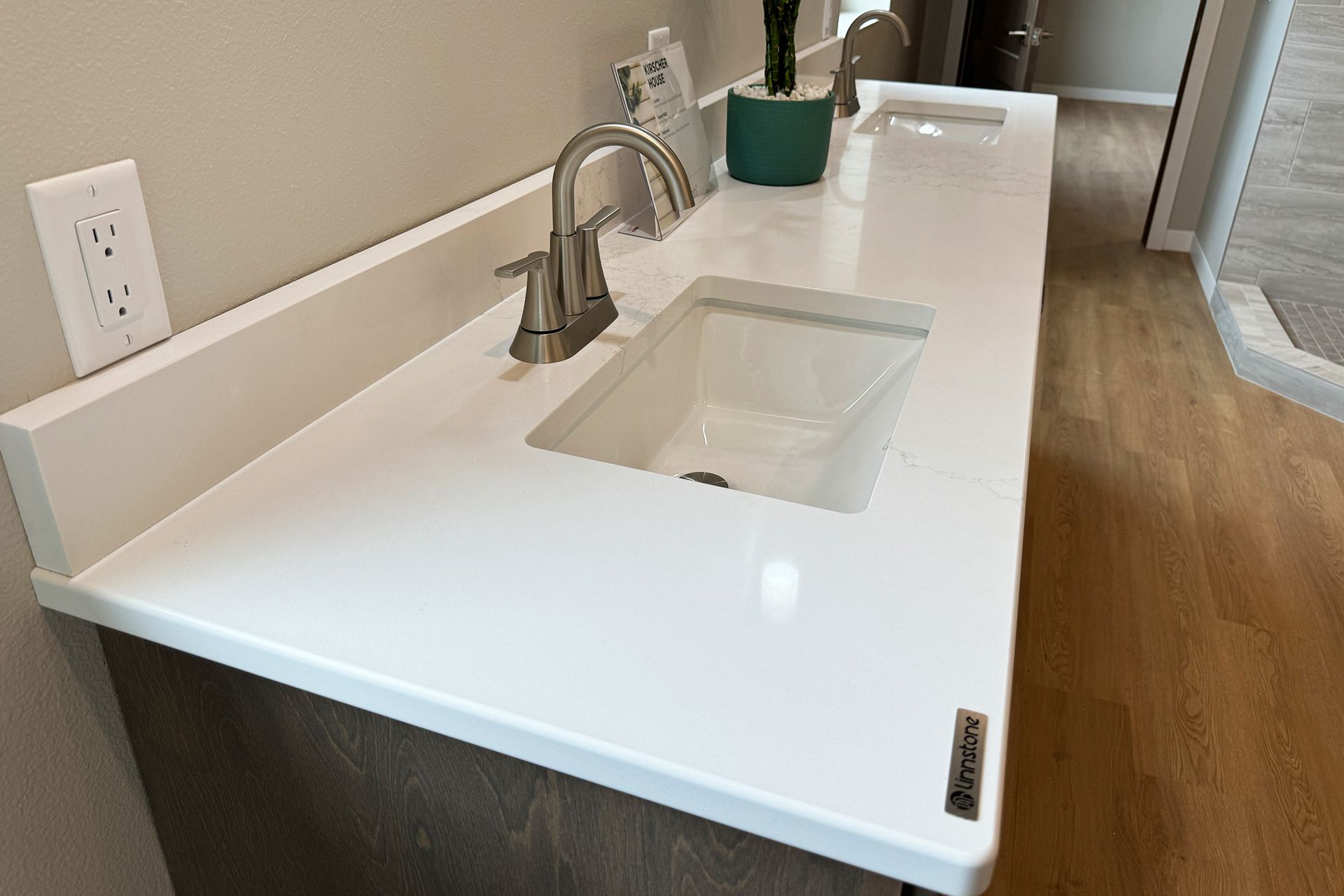 Dual Wonders of Stone Surfaces: The Exquisite Showcase of 5107 Vinson ...